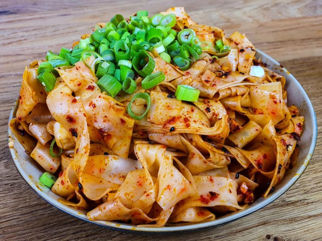 Ekspres acılı chili eriştesi