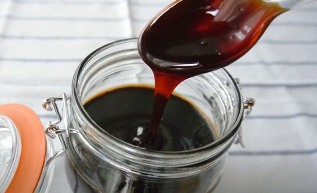 Kecap manis: salsa de soja dulce de Indonesia