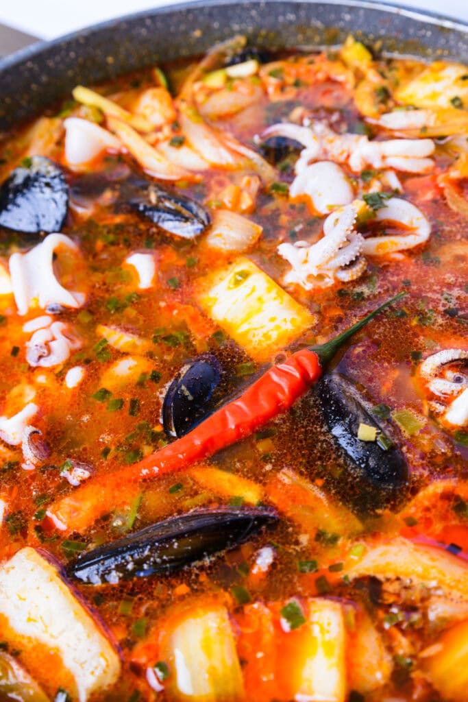Jjamppong - Seafood Noodle Soup