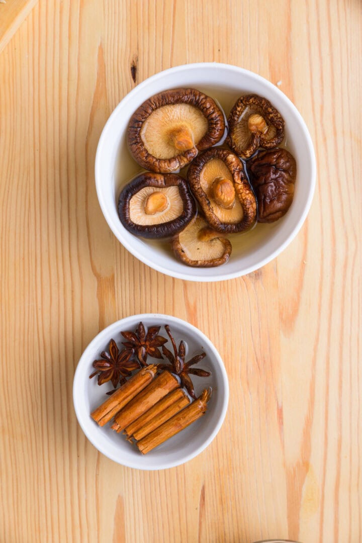 Khao Kha Moo - Thai Braised Pork Leg