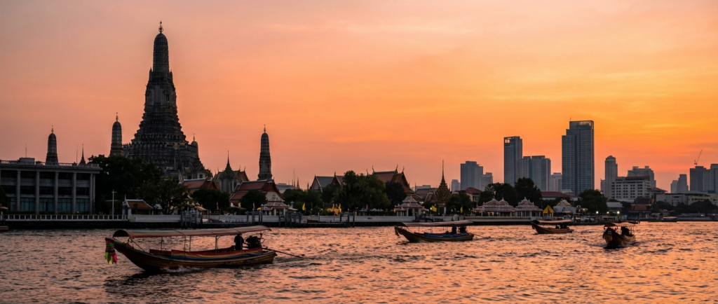 The Complete Guide to Bangkok: Temples, Street Food, Neighborhoods ...